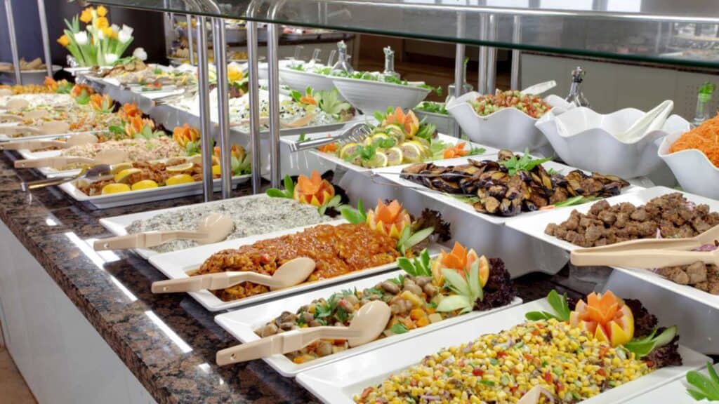 10 Frugal Tips To Help You Enjoy Eating Out Without Breaking the Bank ...