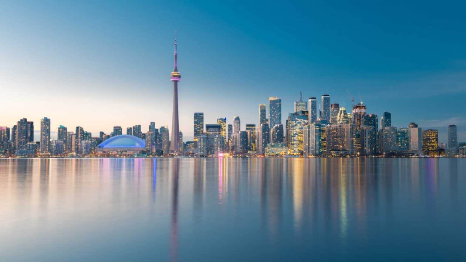 The Perfect Souvenir: Why Toronto Gift Baskets Make Great Travel Gifts ...