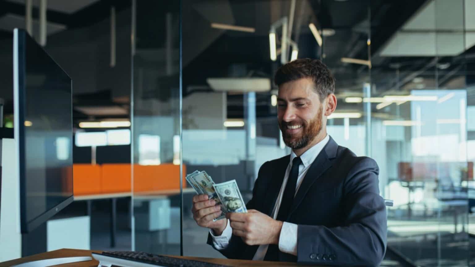 When To Use Points and Miles vs. Using Cash When Paying For Flights ...