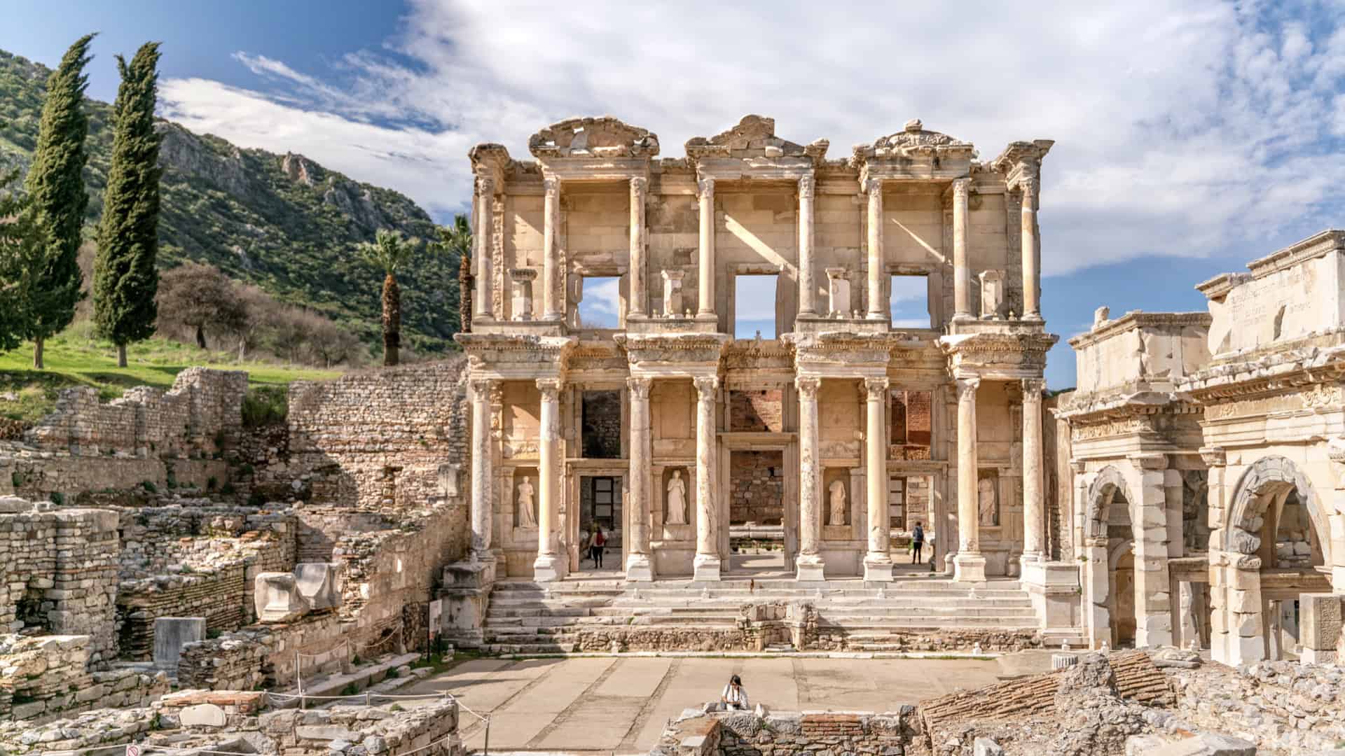 16 Ancient Ruins That Everyone Should See Some Day - The Frugal Expat